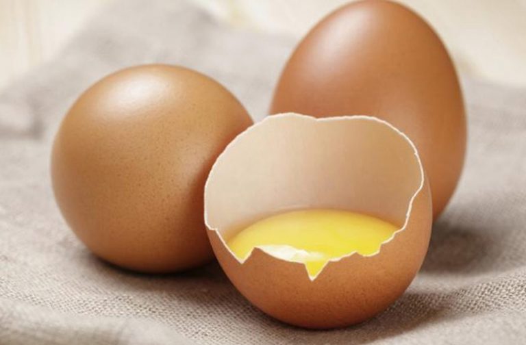 Cách Dưỡng Lông Mi Từ Các Nguyên Liệu Tự Nhiên